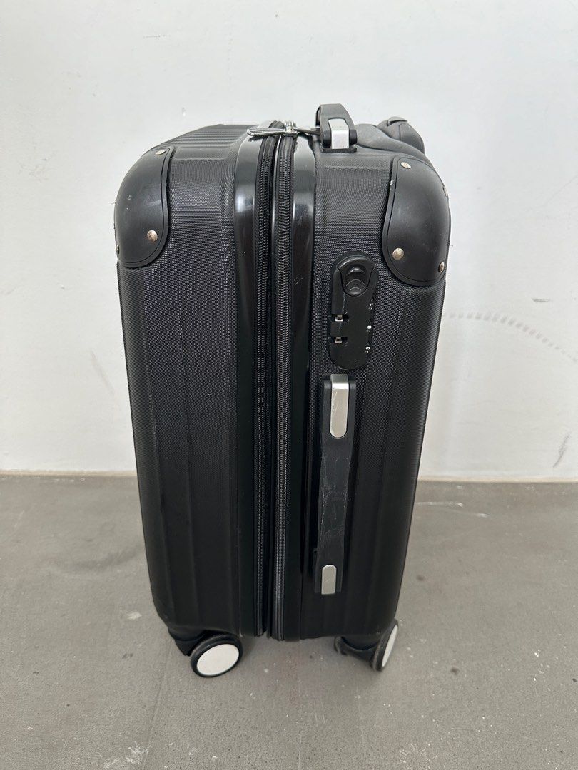 Cabin Luggage 20 inches, Hobbies & Toys, Travel, Luggage on Carousell
