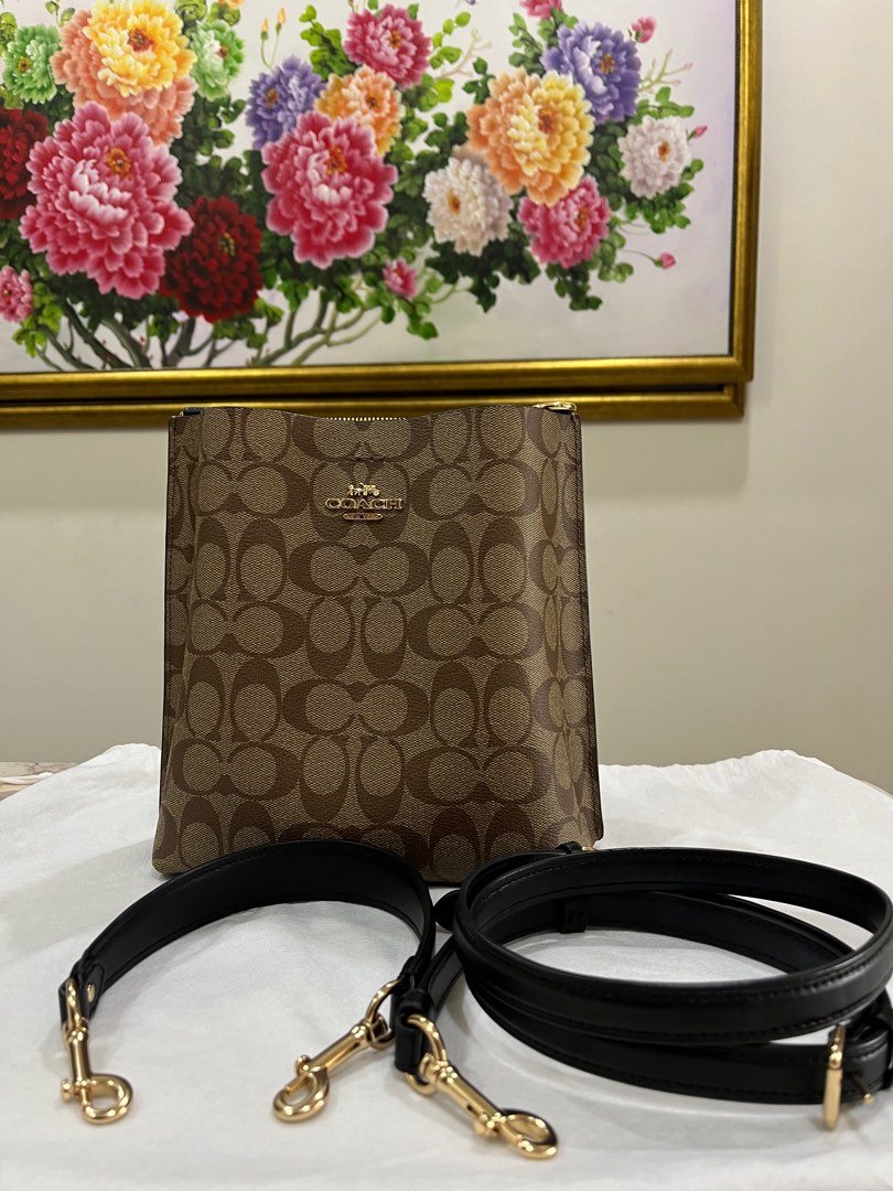 Coach Bag, Luxury, Bags & Wallets on Carousell