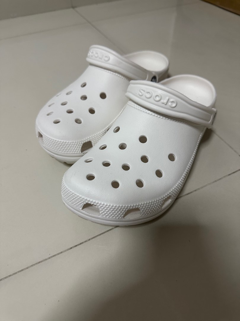 Crocs classic size US m9/w11, Men's Fashion, Footwear, Flipflops and ...