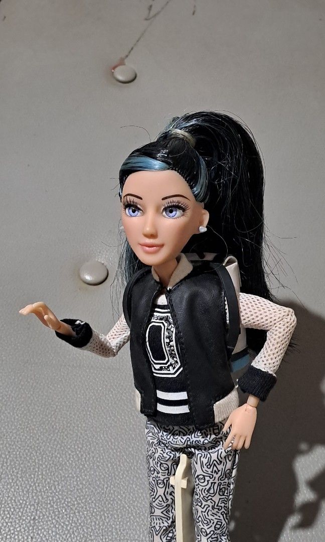 Devon D Marco by Project Mc2 full Articulated hands and legs, Hobbies ...