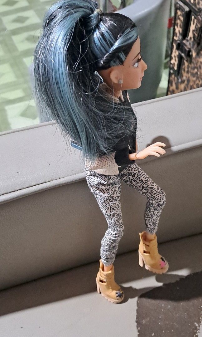 Devon D Marco by Project Mc2 full Articulated hands and legs, Hobbies ...