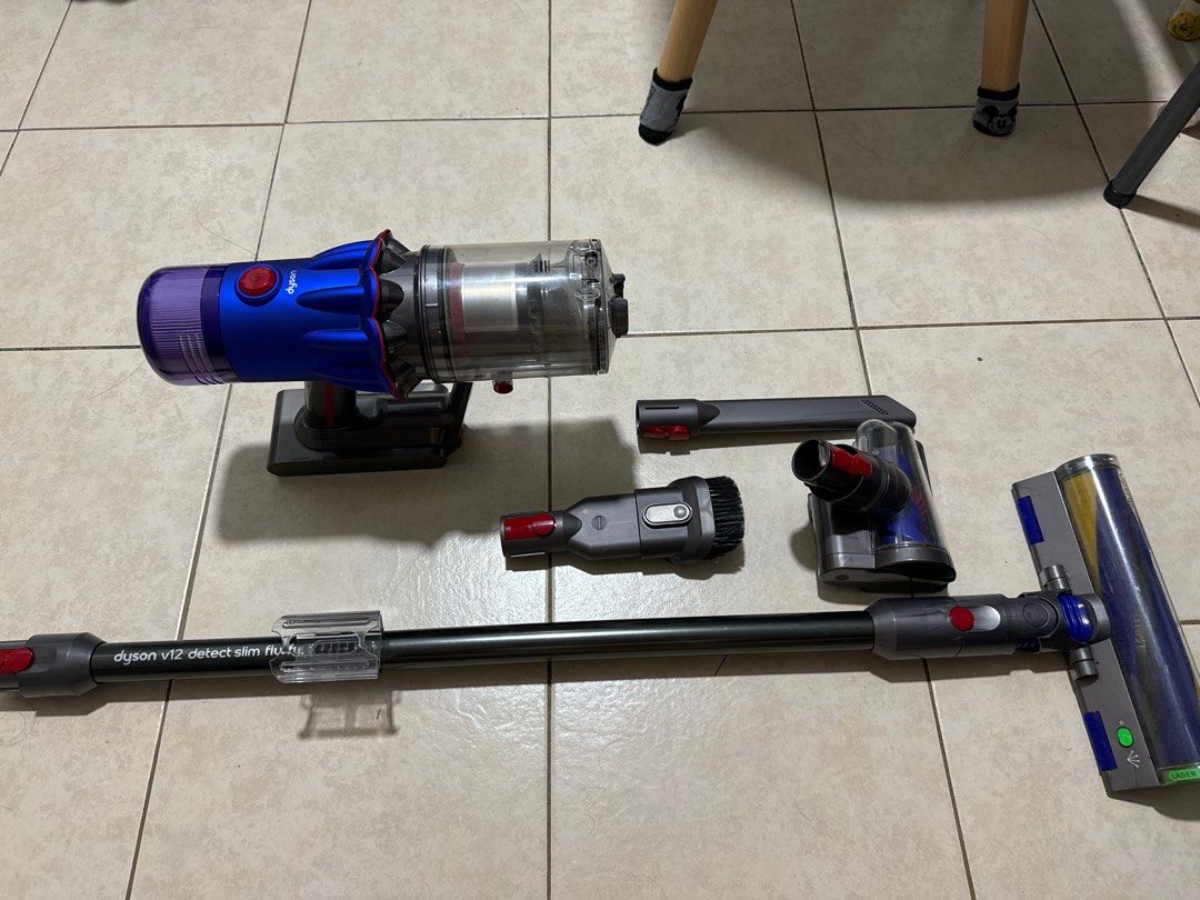Dyson V12 detect slim fluffy, TV & Home Appliances, Vacuum Cleaner ...