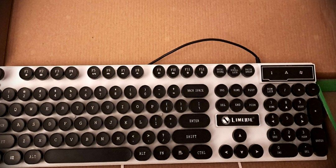 BNIB GTX300 Gaming Keyboard and Mouse Set with Rainbow Backlight ...