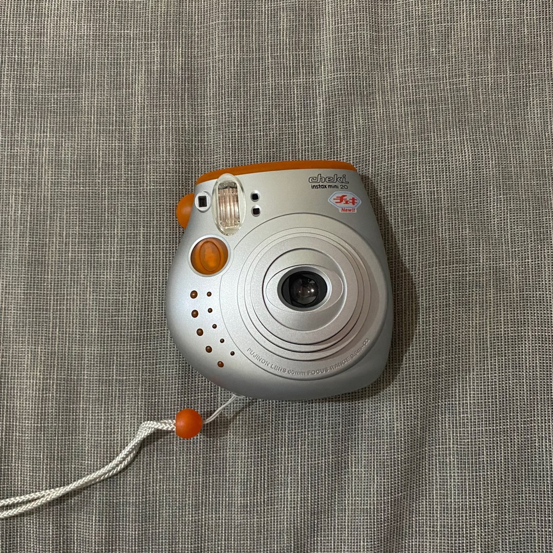 Instax Mini 20 DEFECTIVE‼️, Photography, Cameras on Carousell