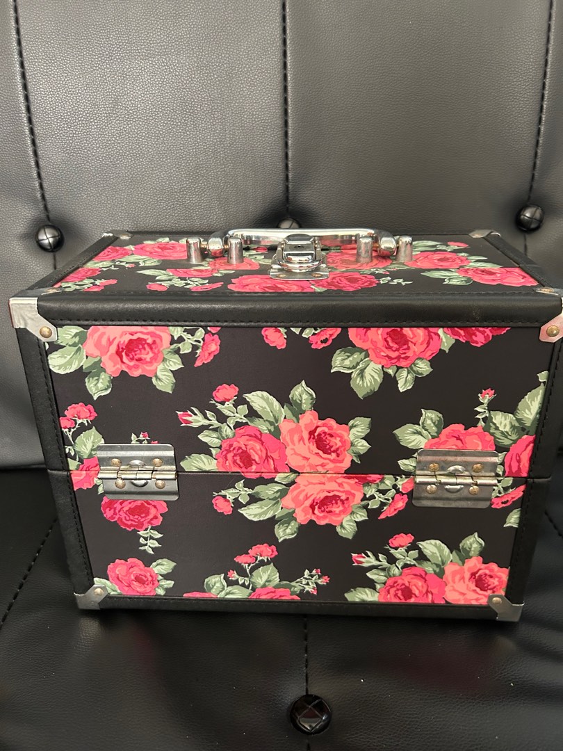 Japanese Vintage Make up box, Women's Fashion, Jewelry & Organizers ...