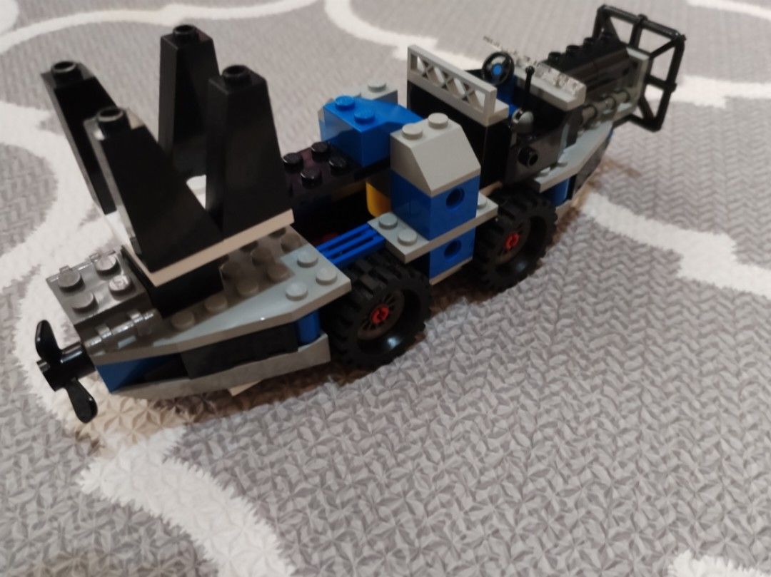 Lego 5955 Adventurers Dino Island : All Terrain Trapper, Hobbies & Toys ...