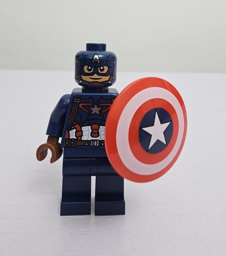 LEGO Minifigures - Captain America 30447, Hobbies & Toys, Toys & Games ...