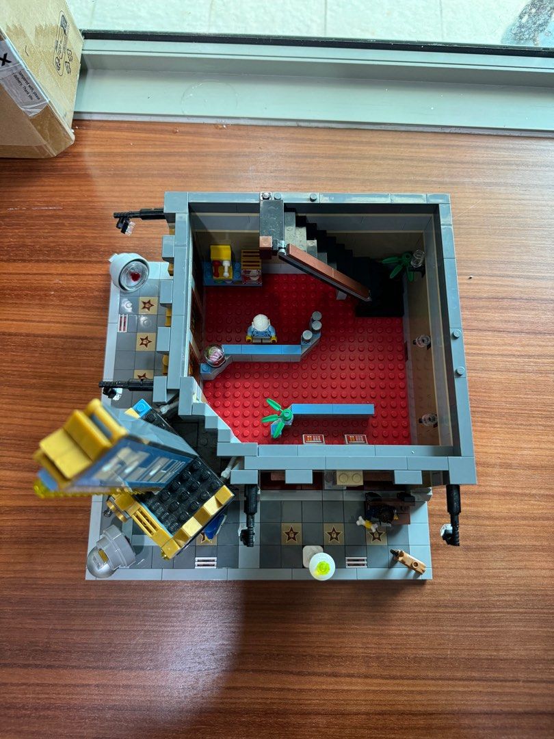 LEGO Palace Cinema 10232, Hobbies & Toys, Toys & Games on Carousell