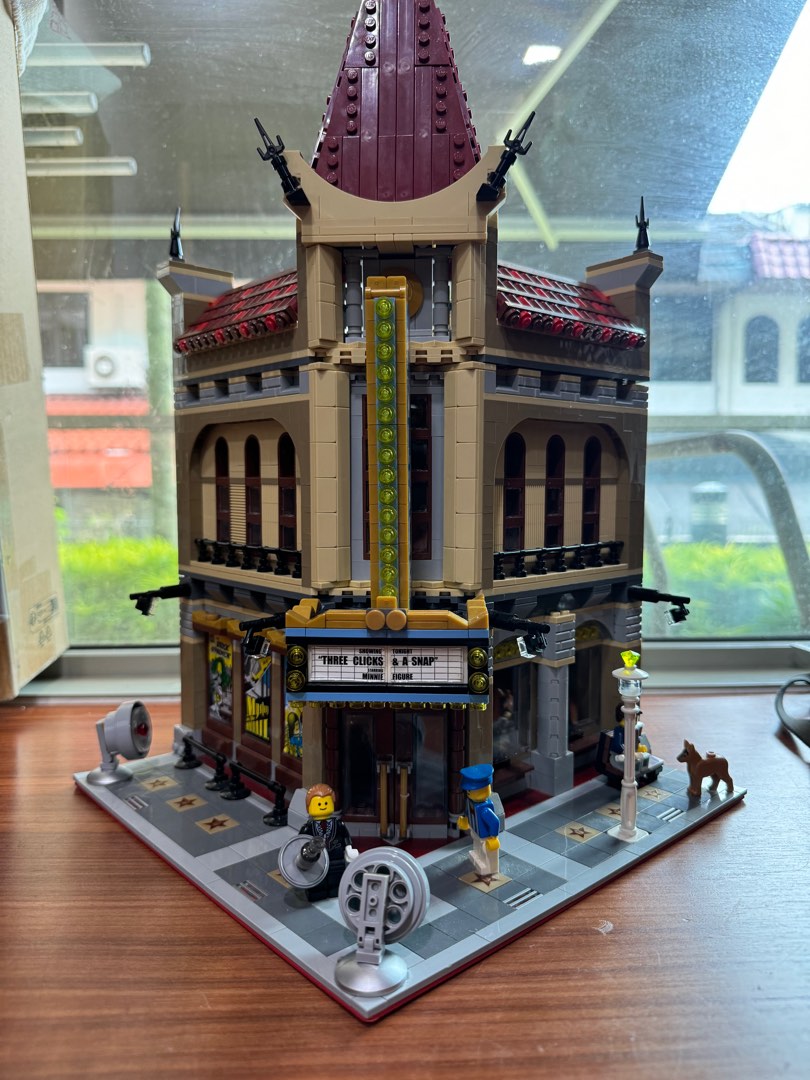 LEGO Palace Cinema 10232, Hobbies & Toys, Toys & Games on Carousell