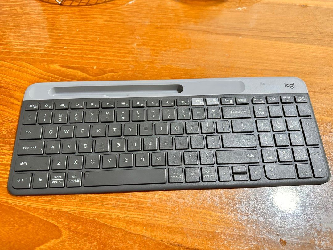 Logitech K580 Multi-Device Bluetooth Wireless Slient Keyboard ...