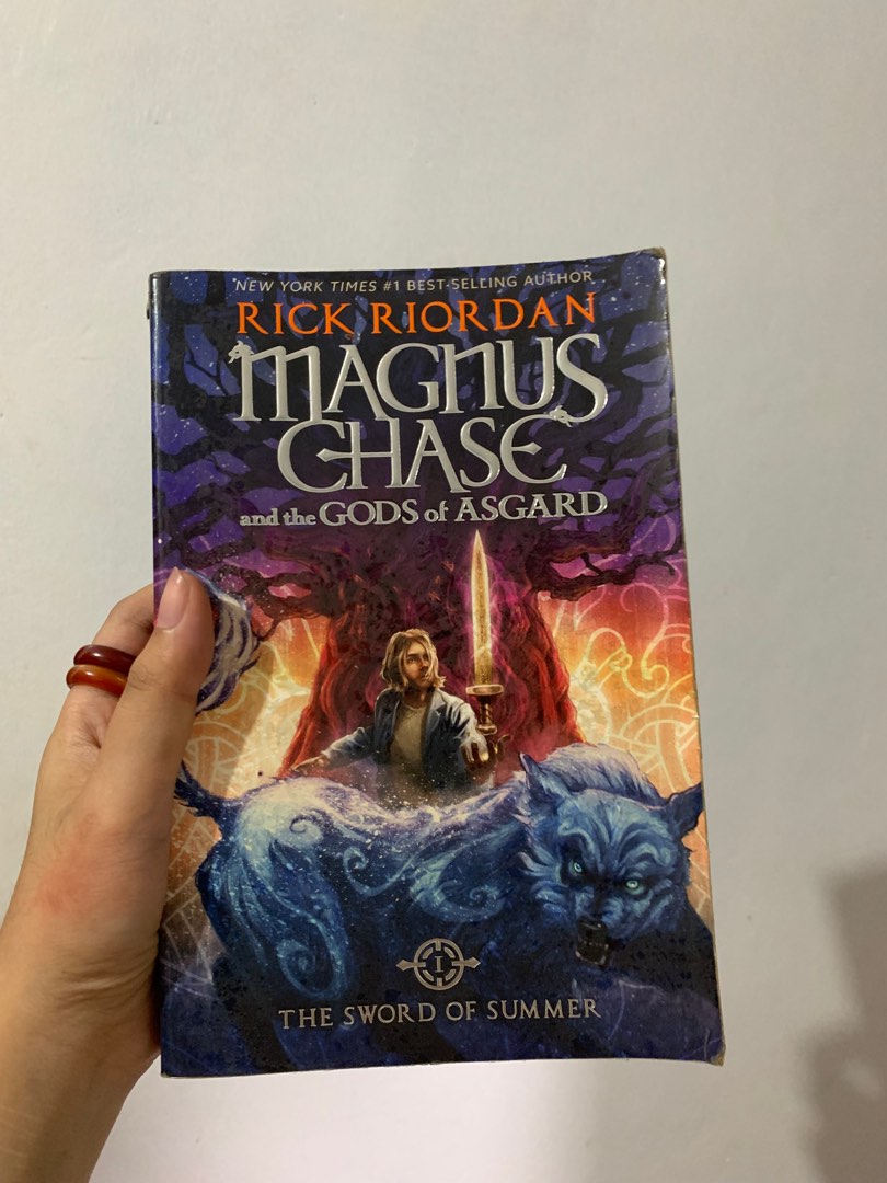 Magnus Chase: The Sword of Summer, Hobbies & Toys, Books & Magazines ...