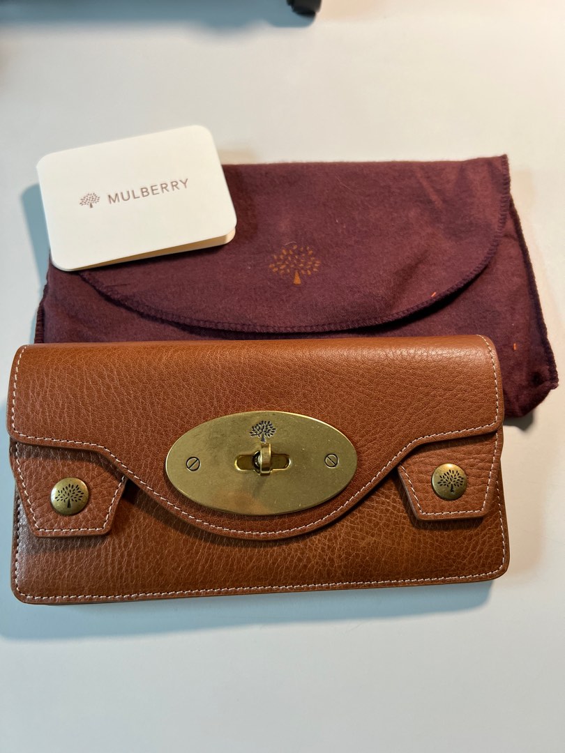 Mulberry Classic Wallet Brand New, Luxury, Bags & Wallets on Carousell