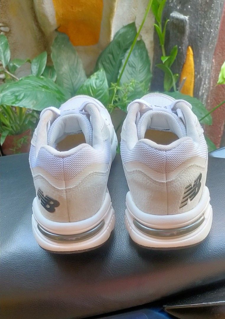NEW BALANCE 426 SERIES WHITE 8 MEN, Men's Fashion, Footwear, Sneakers ...