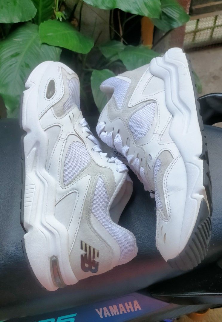 NEW BALANCE 426 SERIES WHITE 8 MEN, Men's Fashion, Footwear, Sneakers ...