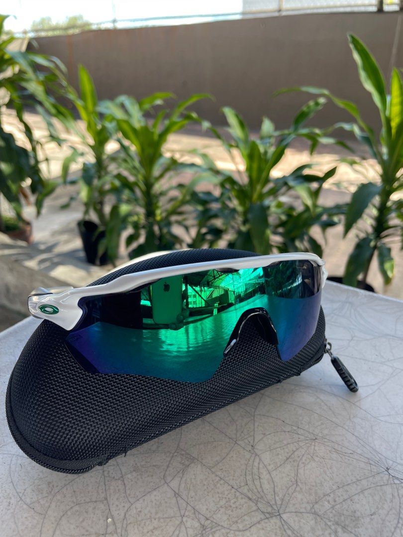 Original Oakley Radar EV Path, Men's Fashion, Watches & Accessories ...