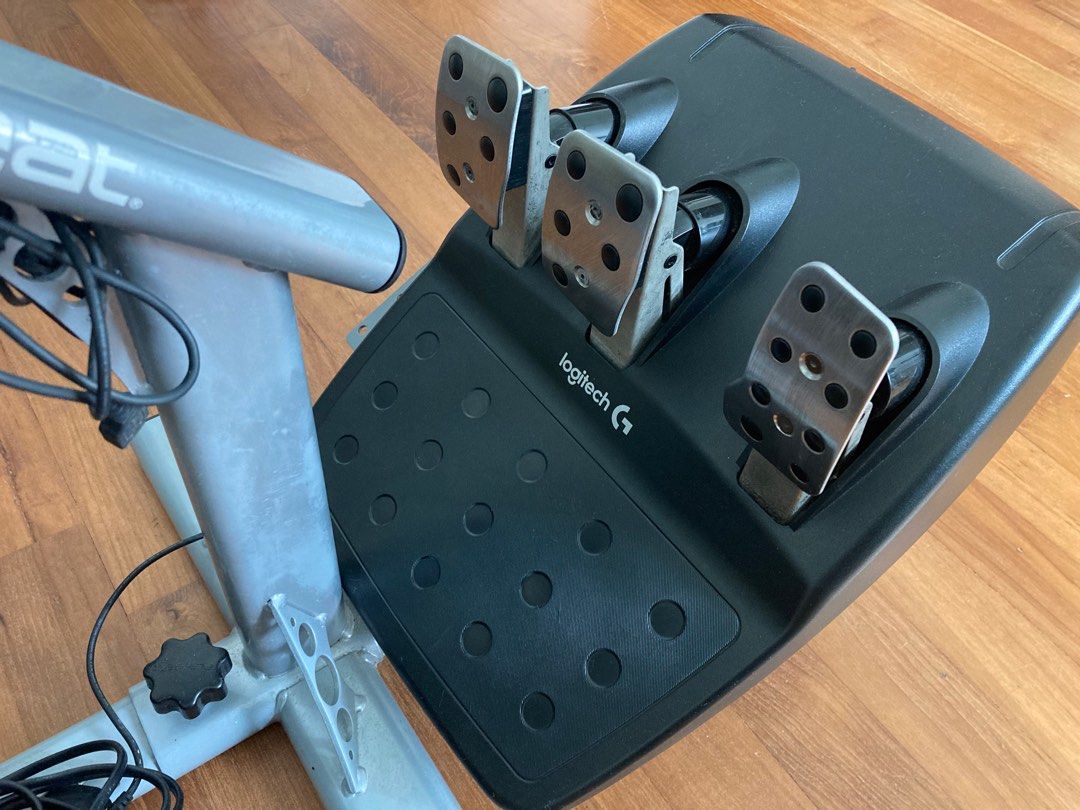 Playseat Driving Seat with Logitech G29 Steering Wheel and Pedal, Video ...