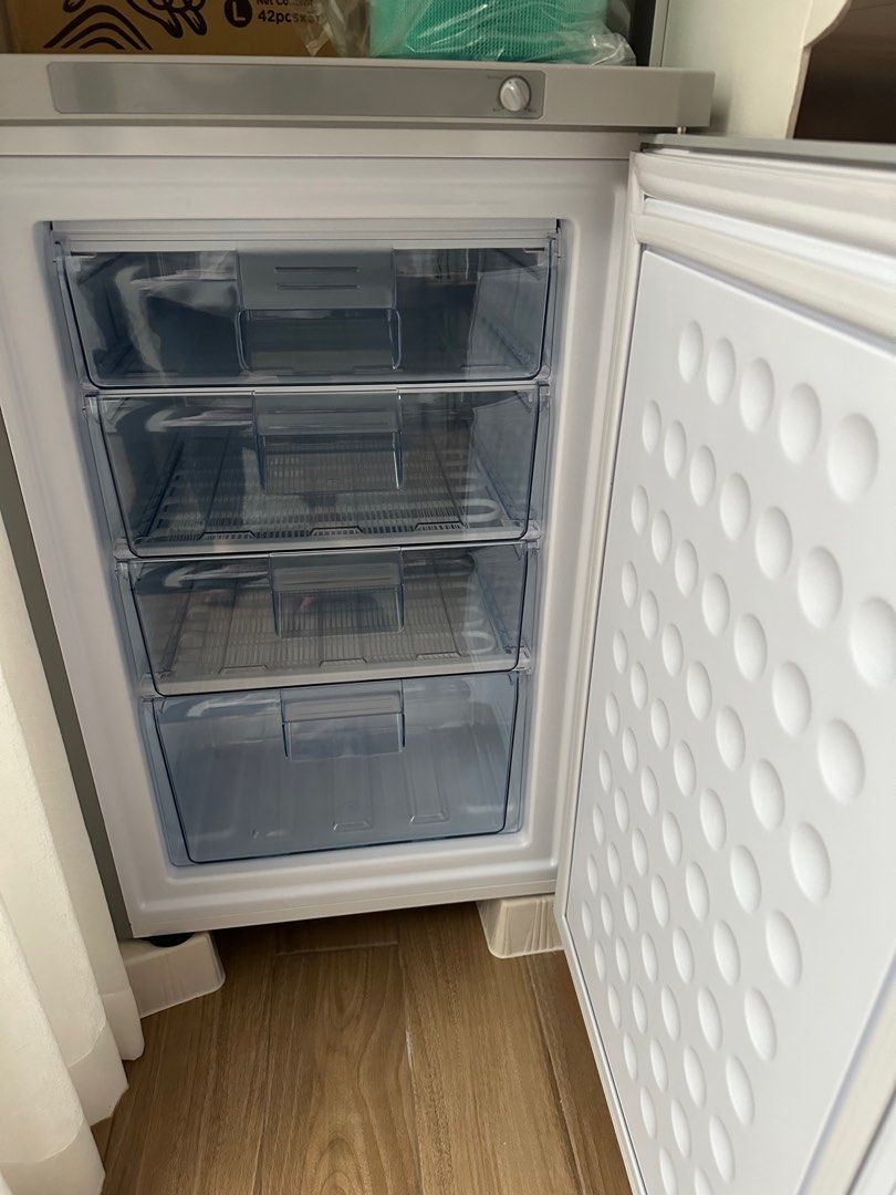 PowerPac 90L Freezer in Silver (PPFZ99), TV & Home Appliances, Kitchen ...