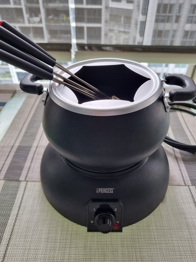 Princess fondue pot & hotplate, Furniture & Home Living, Kitchenware ...
