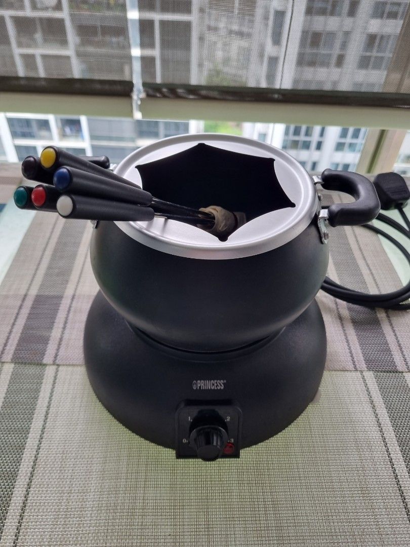 Princess fondue pot & hotplate, Furniture & Home Living, Kitchenware ...