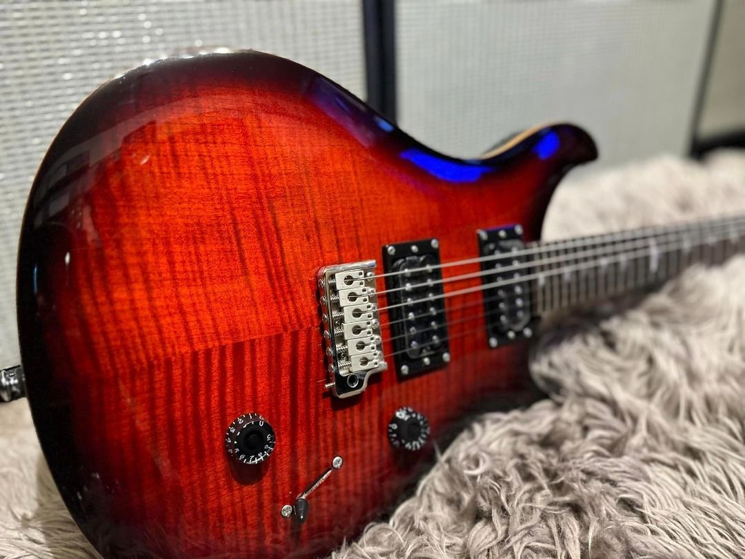 PRS SE Custom 24 Fire Red Burst, Hobbies & Toys, Music & Media, Musical ...