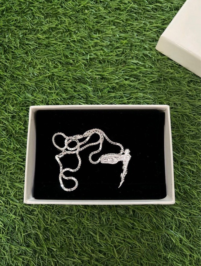 Represent clo angels chain, Luxury, Accessories on Carousell