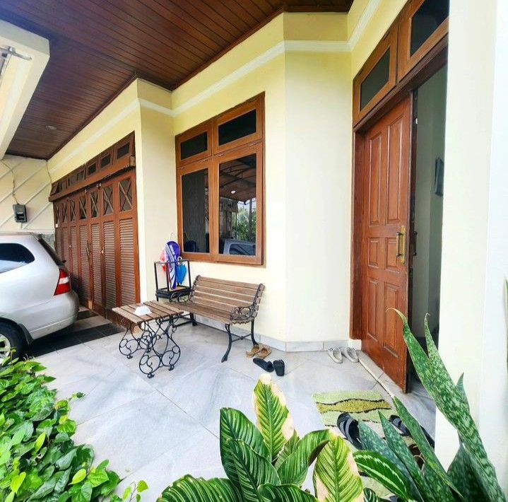 Rumah view danau, Properti, Dijual di Carousell
