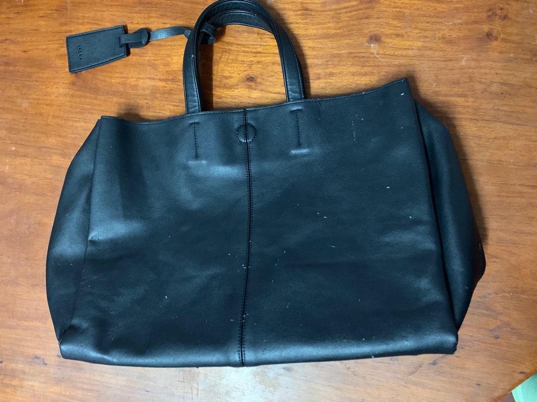 Saera Black Leatherette 4-way bag, Women's Fashion, Bags & Wallets ...