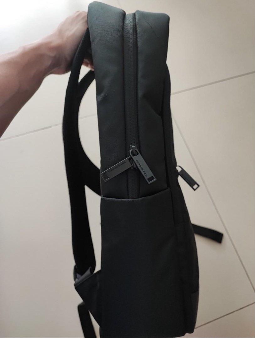 Samsonite red laptop backpack, Men's Fashion, Bags, Backpacks on Carousell