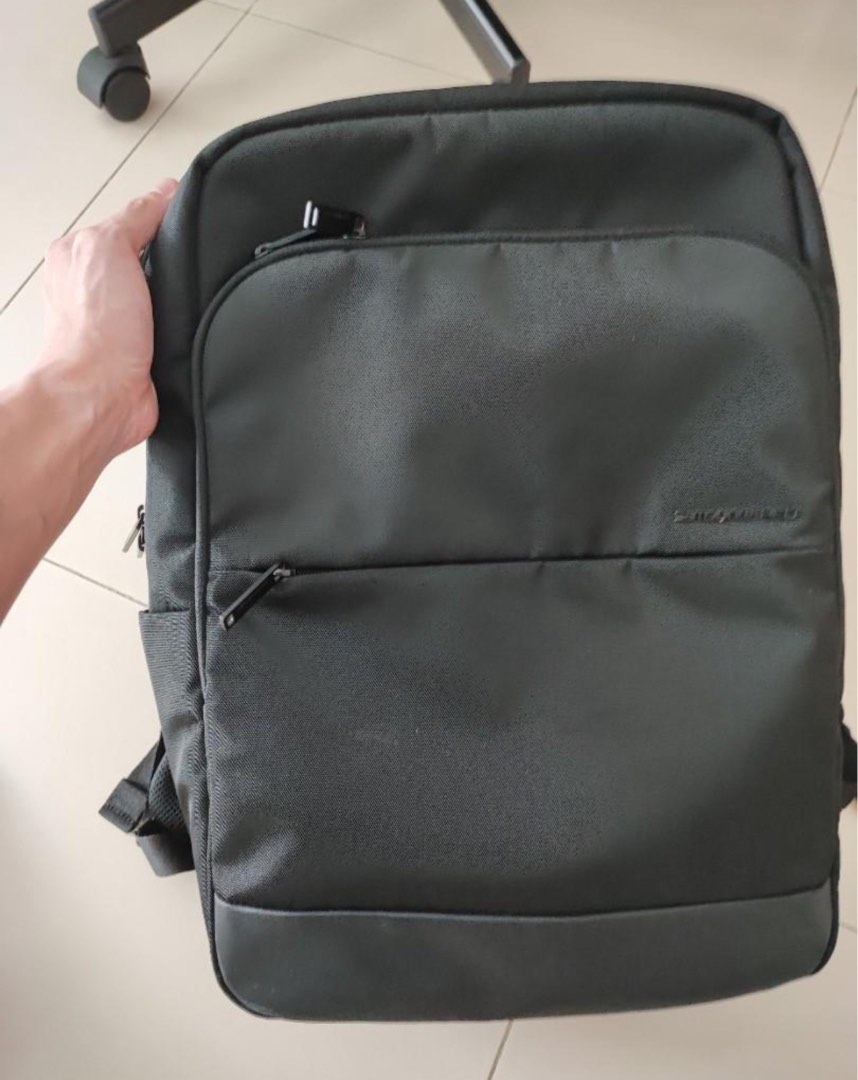 Samsonite red laptop backpack, Men's Fashion, Bags, Backpacks on Carousell