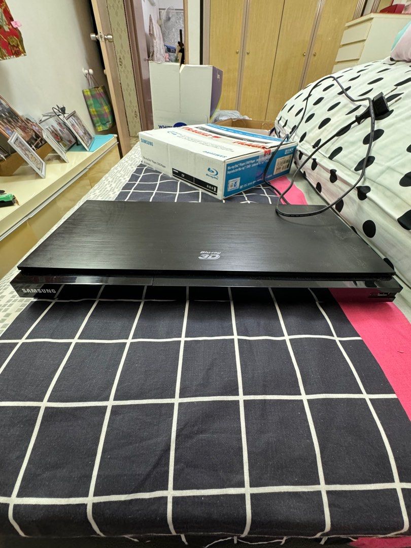 Samsung 3d bluray player BD-D5500, TV & Home Appliances, TV ...