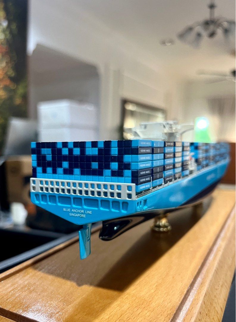 Scale model Container Ship, Hobbies & Toys, Collectibles & Memorabilia ...
