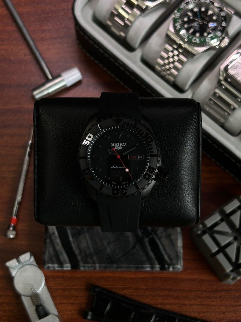 Seiko YachtMaster Mod In Black Seiko Dial with Red Seconds Hand in 40mm ...