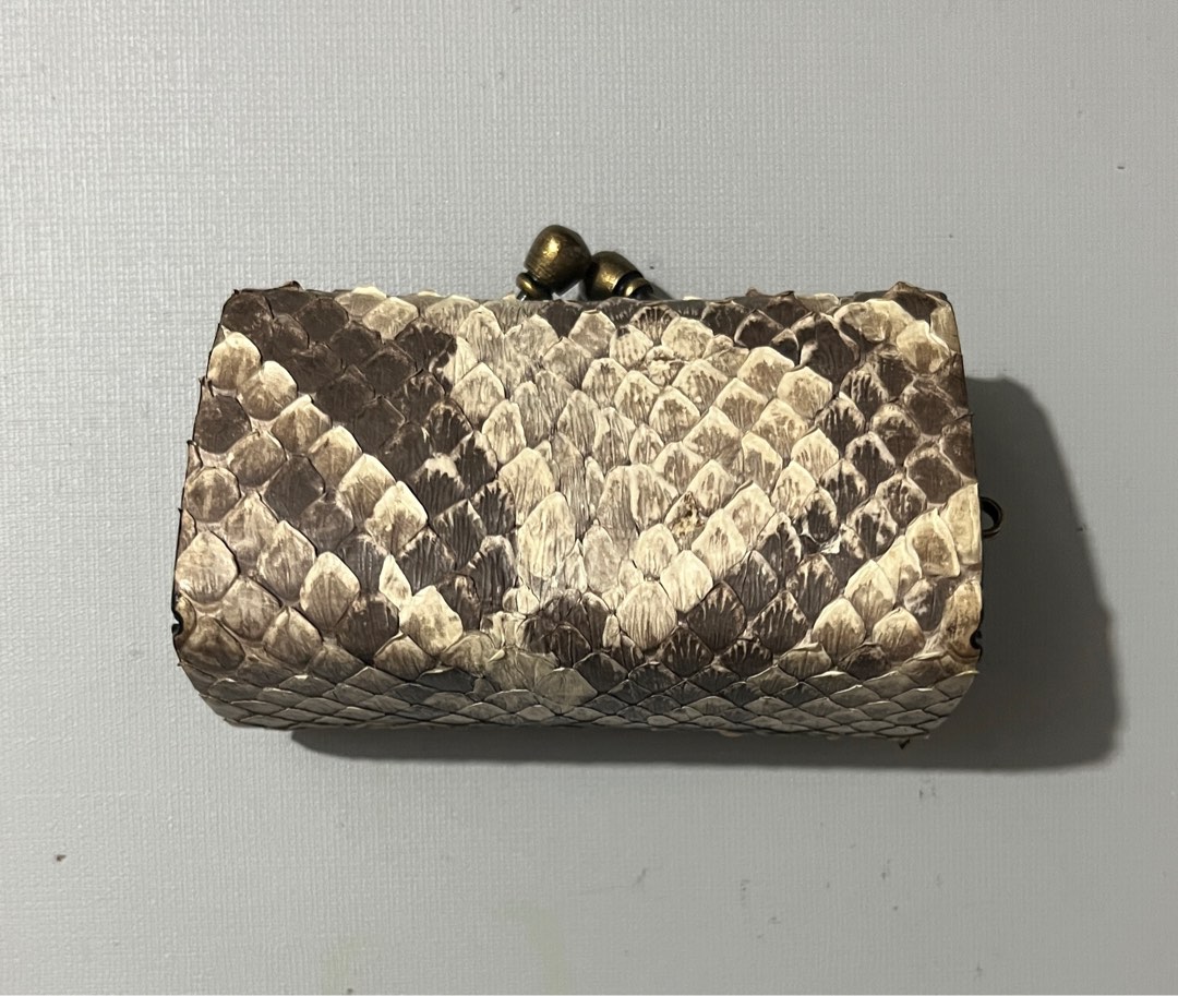 Snake skin kiss lock coin purse (Japan), Women's Fashion, Bags ...