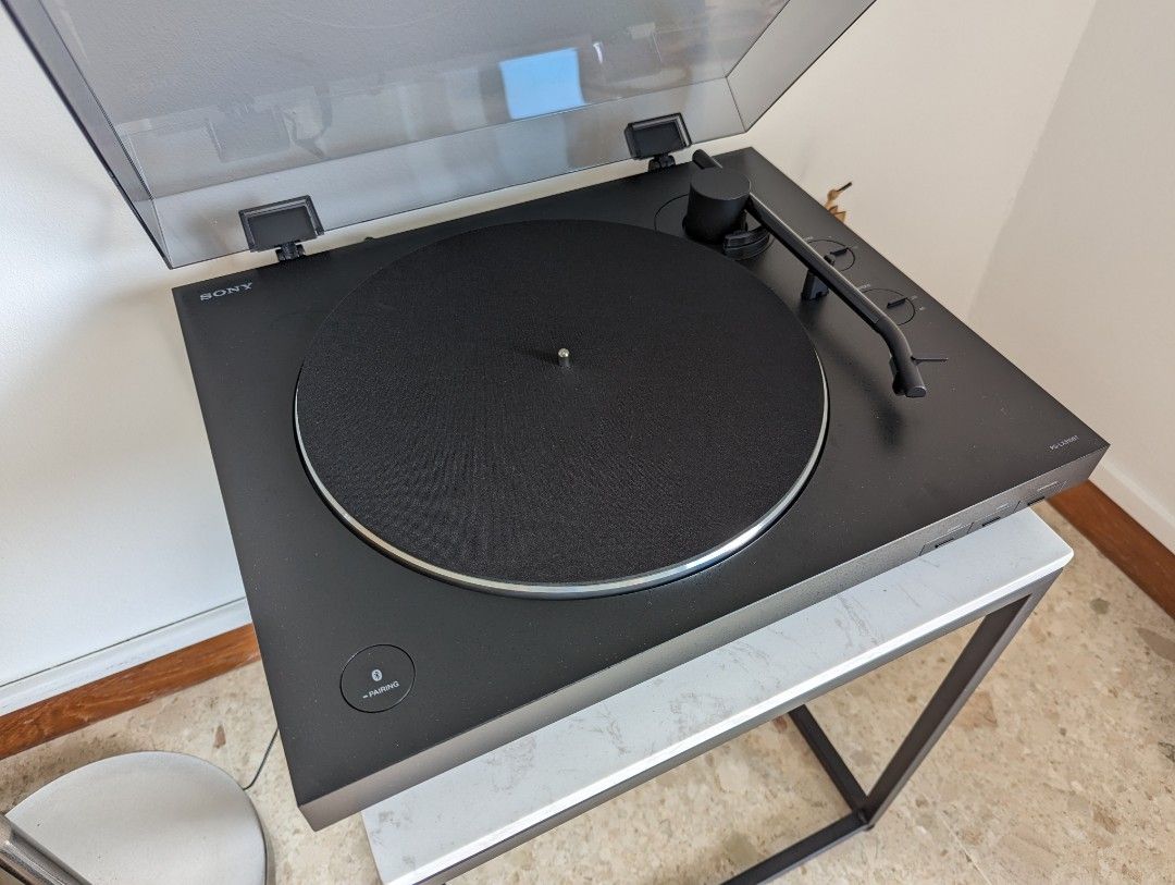 Sony Bluetooth turntable PS-LX310 BT and marshal Stanmore speakers Ii ...