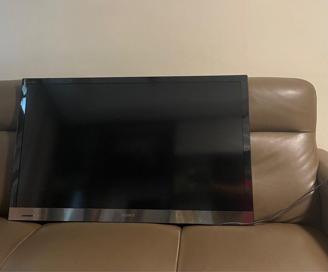 Sony Bravia 40" inch LCD KDL-40EX520 TV, TV & Home Appliances, TV ...