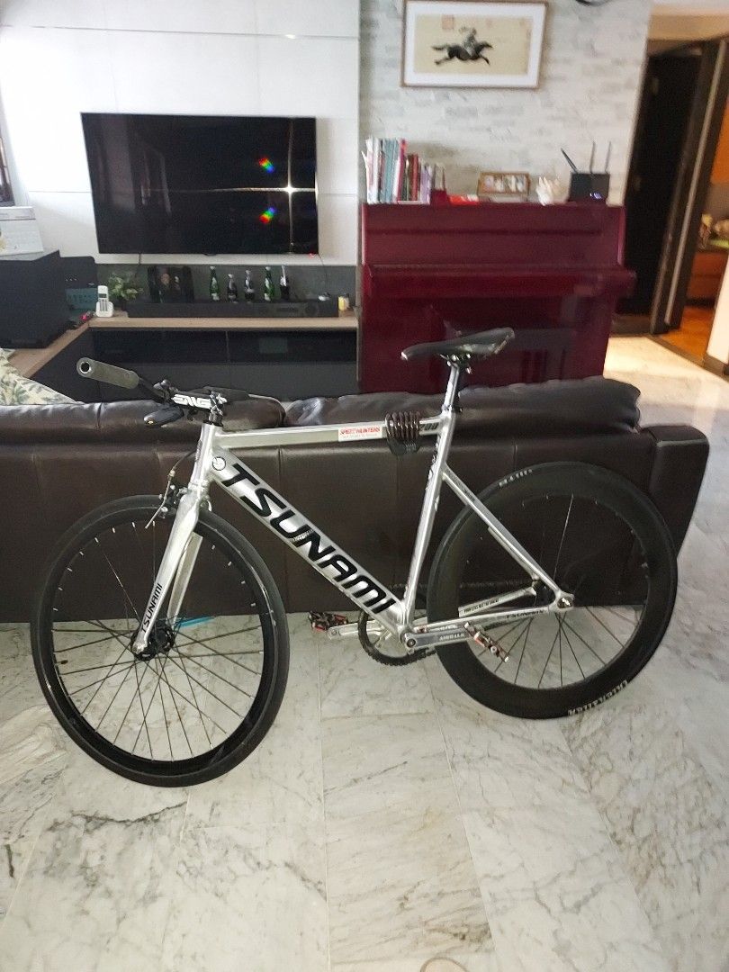 Tsunami snm200 full bike, Sports Equipment, Bicycles & Parts, Bicycles ...