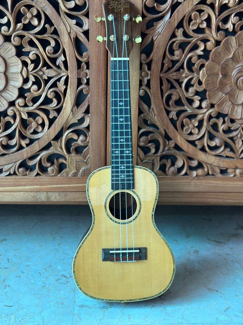 Ukulele, Hobbies & Toys, Music & Media, Musical Instruments on Carousell