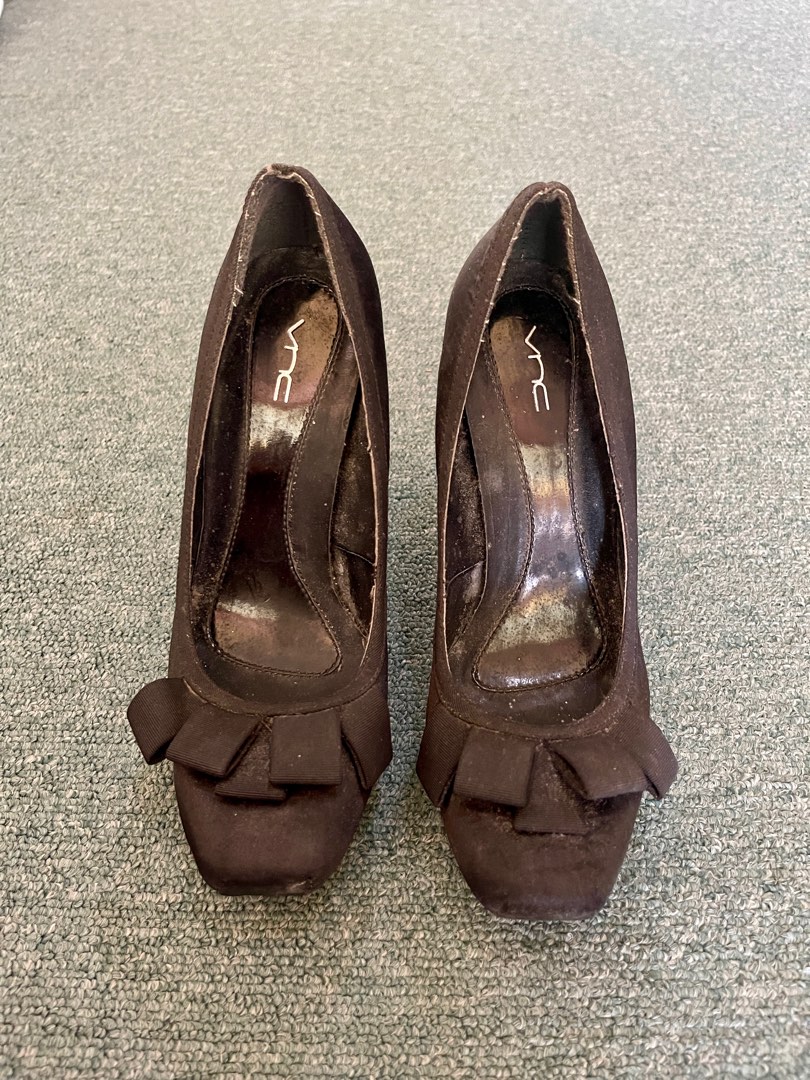 VNC Black Heels, Women's Fashion, Footwear, Heels on Carousell