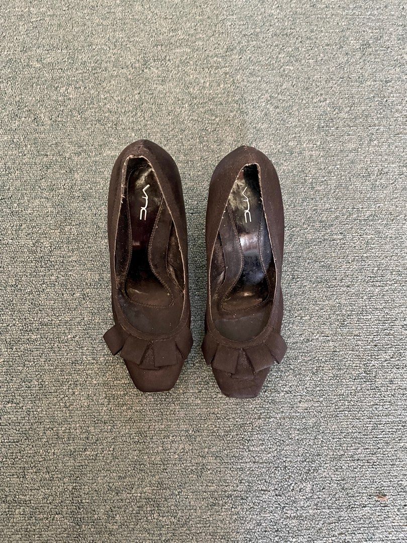 VNC Black Heels, Women's Fashion, Footwear, Heels on Carousell
