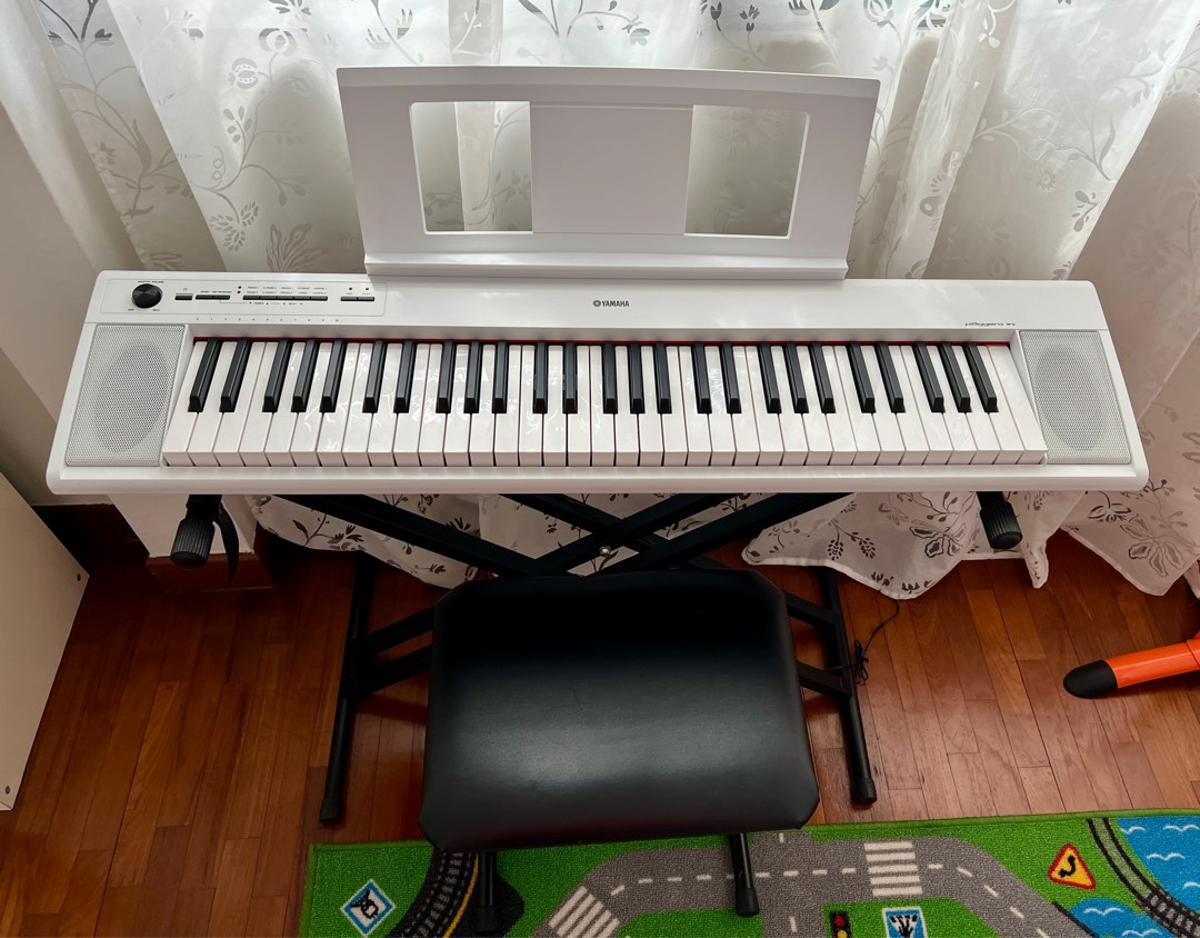 Yamaha Piaggero NP-12 61-Key Portable Keyboard (White) with Stand and Bench, Hobbies & Toys ...