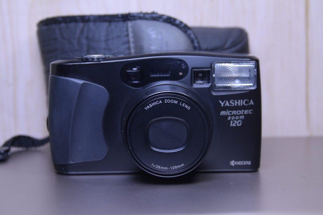 Yashica Microtec Zoom 120 Film Camera, Photography, Cameras on Carousell