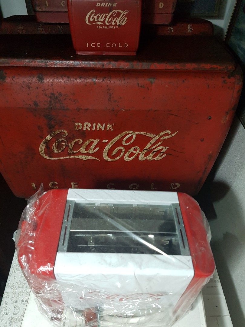 2013 Coca Cola Limited Edition SHAKEYS PIZZA Promotional Bread Toaster ...