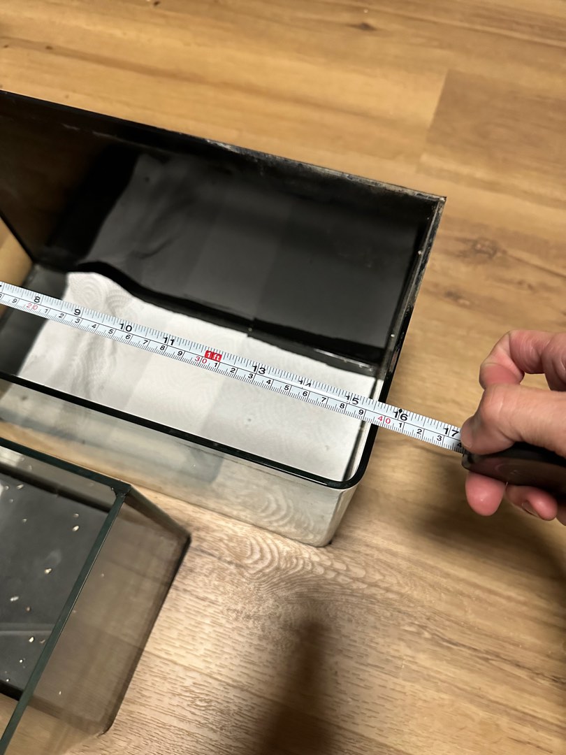 2 small curved glass fish tanks., Pet Supplies, Homes & Other Pet ...