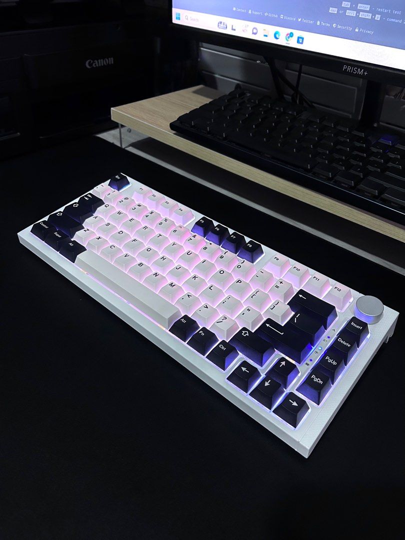 75% Custom Mechanical Keyboard (White and black pbt keycaps) - Tri mode ...