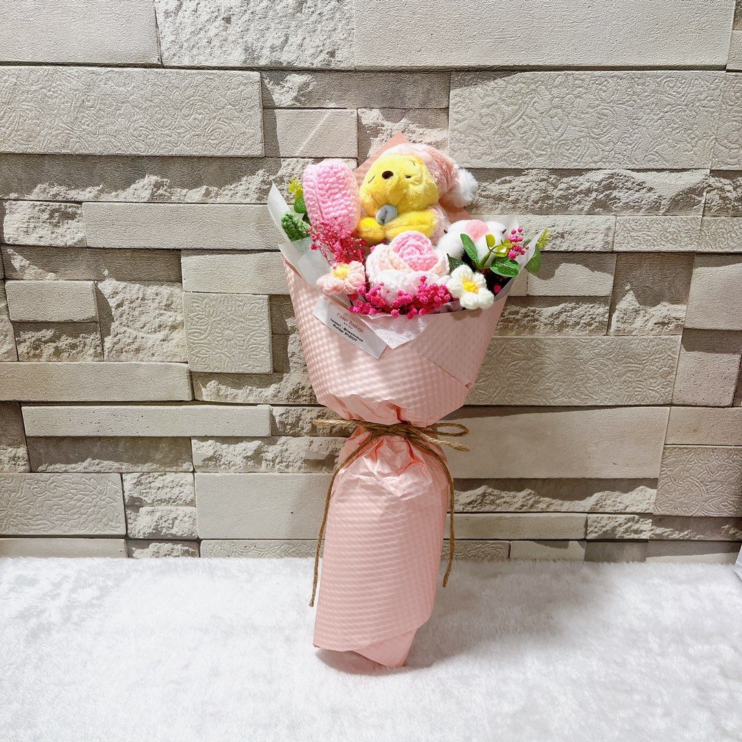 🍯 Winnie the Pooh Flower Bouquet Crochet Rose Bouquet Birthday ...