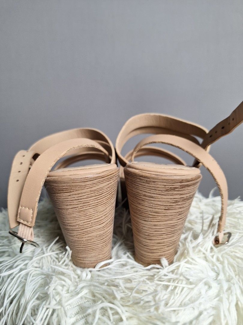 ALBERTO WEDGE SANDALS, Women's Fashion, Footwear, Wedges on Carousell