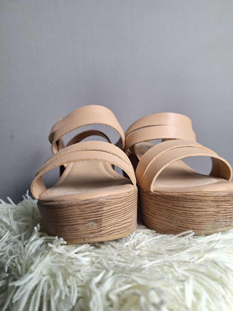 ALBERTO WEDGE SANDALS, Women's Fashion, Footwear, Wedges on Carousell