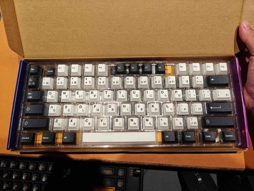 Black-White Japanese Legend PBT Keycaps, Computers & Tech, Parts ...