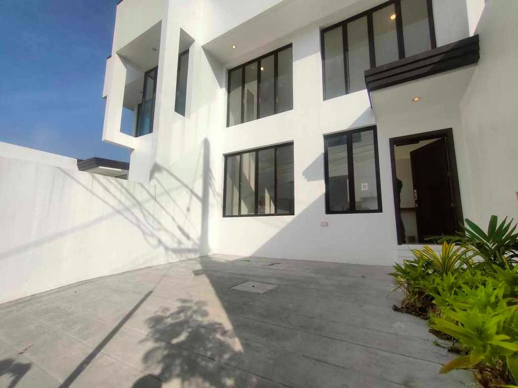 BRAND NEW (2) STOREY DUPLEX HOUSE AND LOT FOR SALE IN BF ALMANZA DOS ...