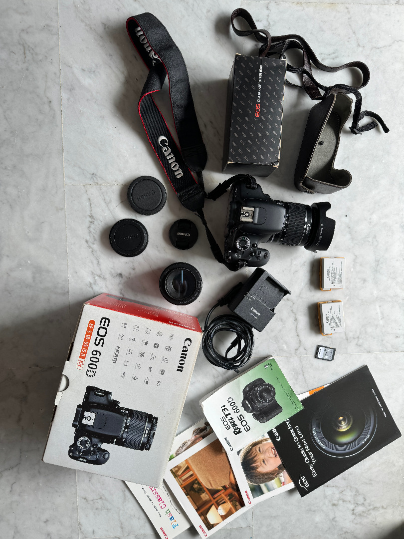 CANON EOS 600D ( Full Set with Canon 18-55mm Kit Lens & Canon 50mm F 1. ...